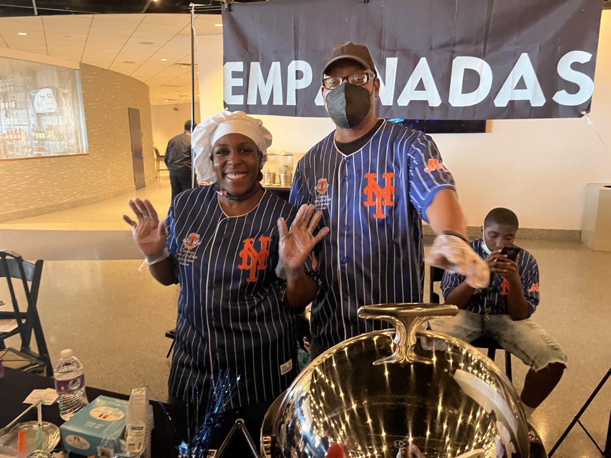 Queens Chamber hosts Business Expo - Queens Ledger