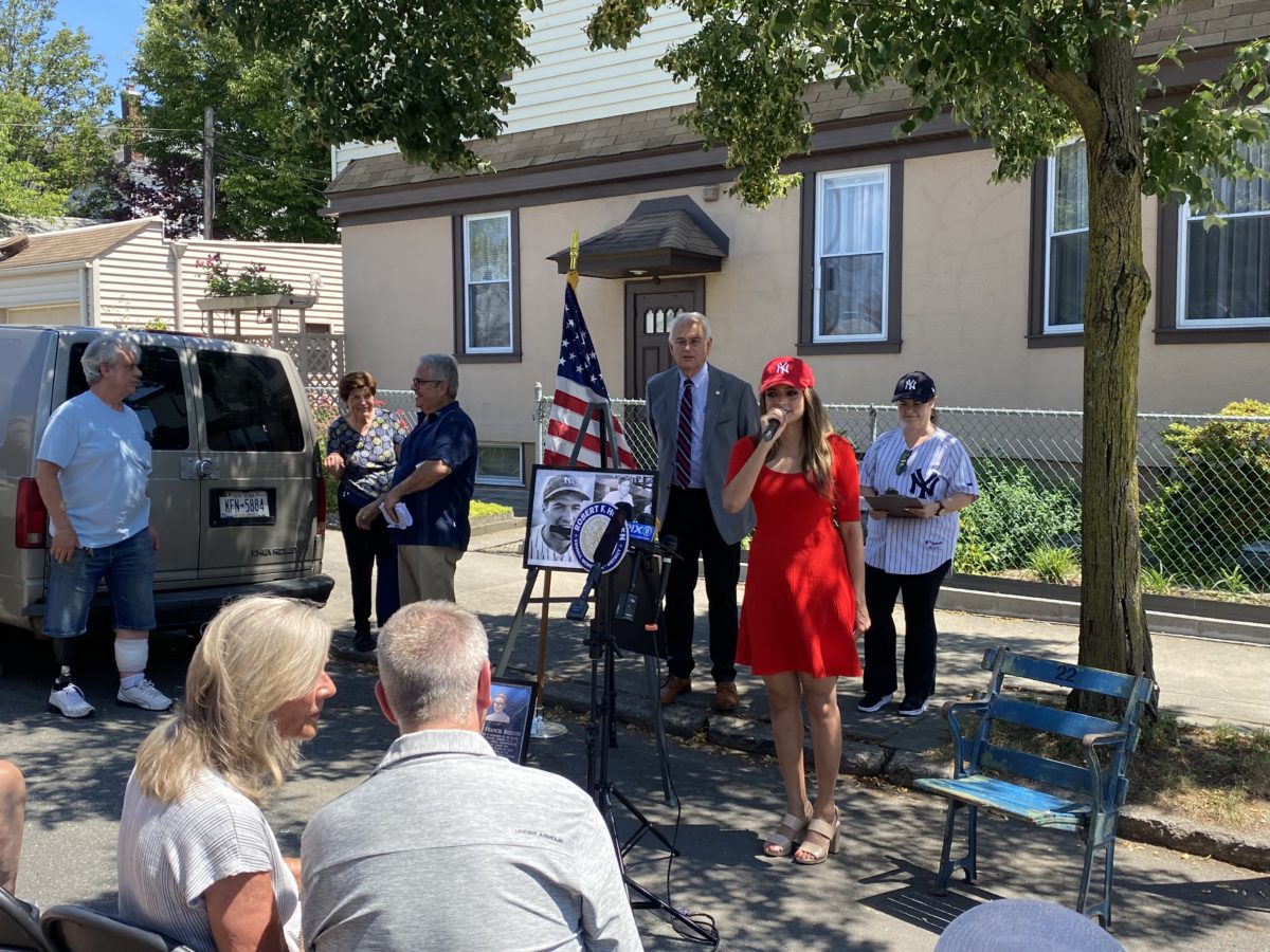 Phil ‘Scooter’ Rizzuto gets his street sign - Queens Ledger