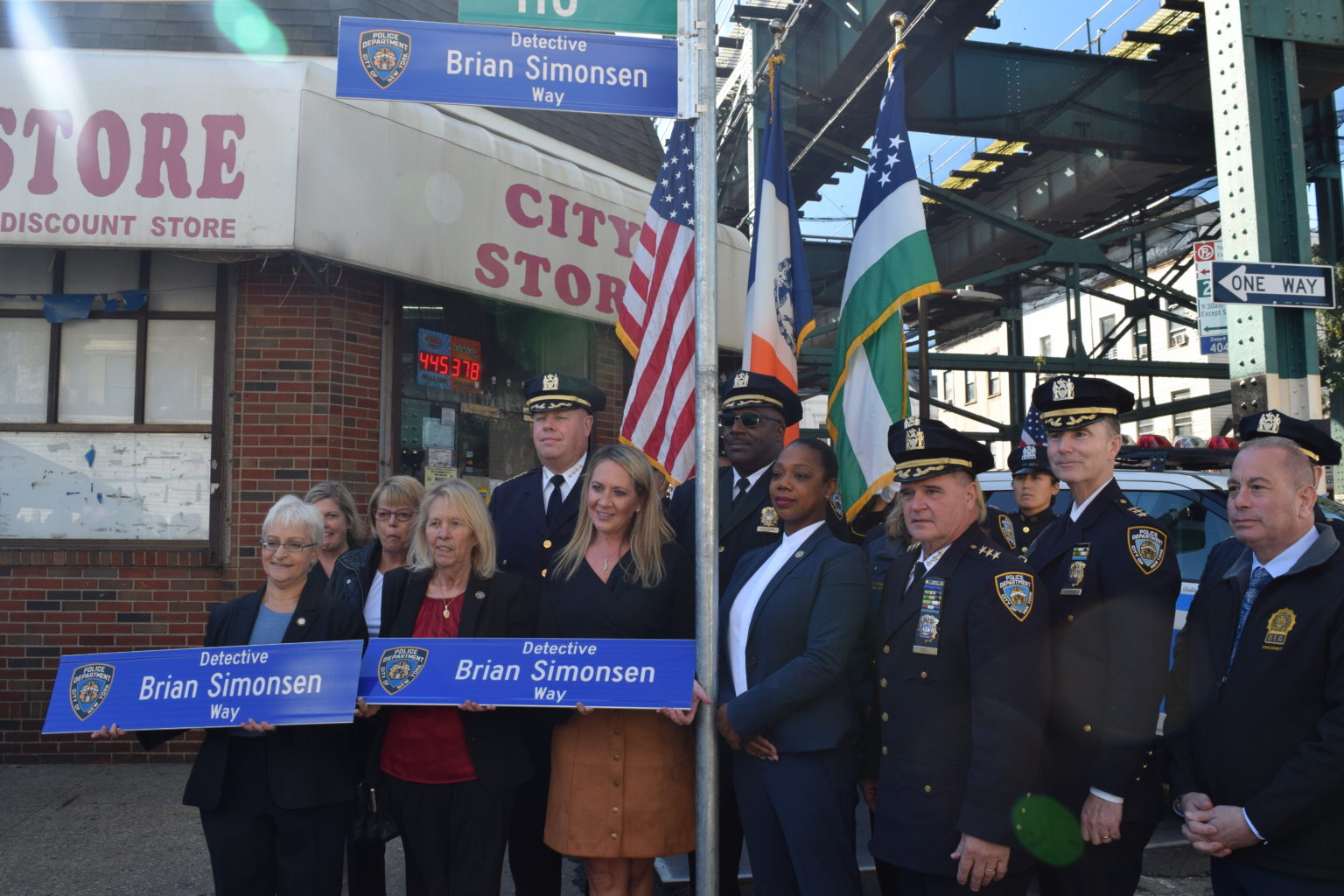 Fallen NYPD Detective Brian Simonsen honored with street co-naming ...